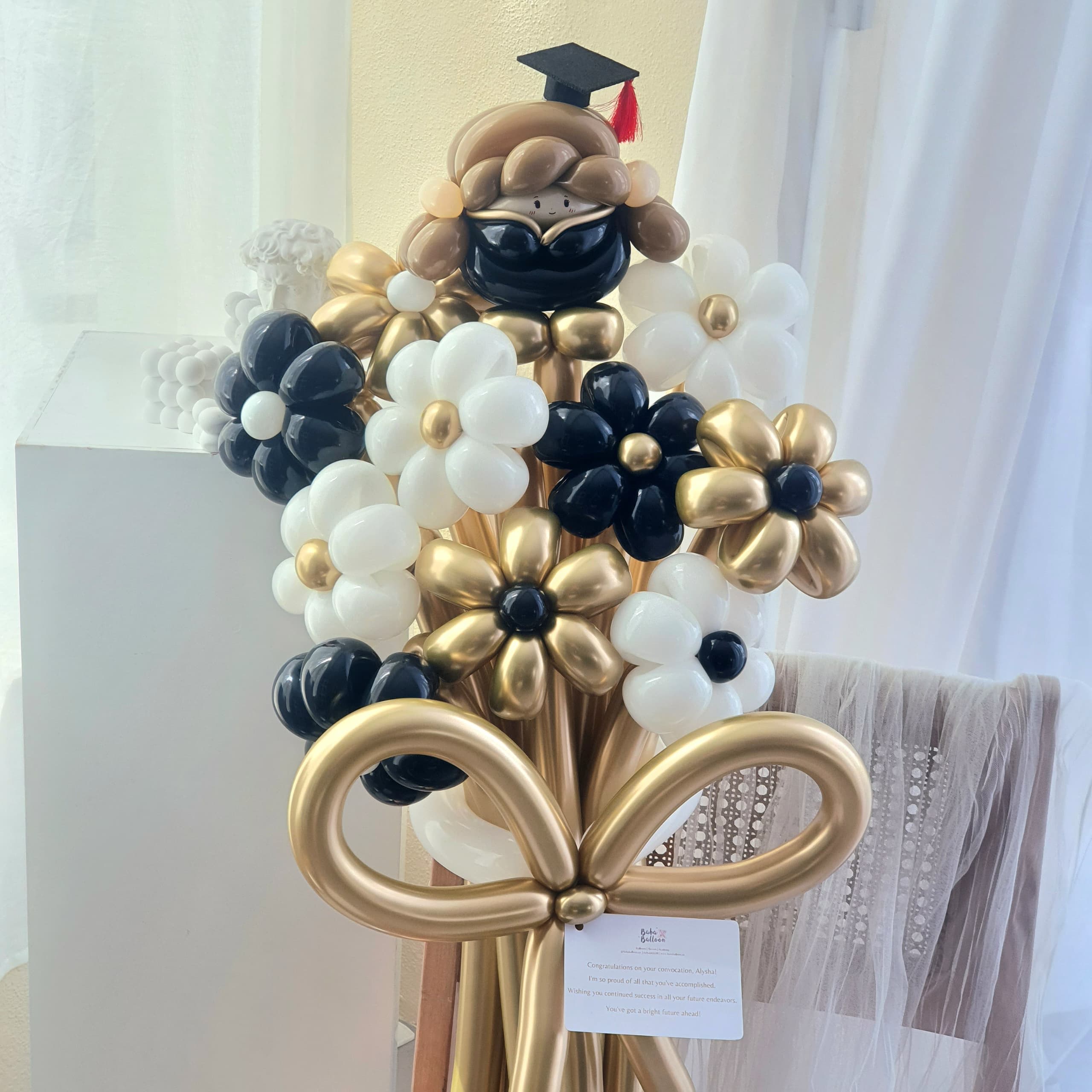 Grad Day | Black Gold – Baba Balloon