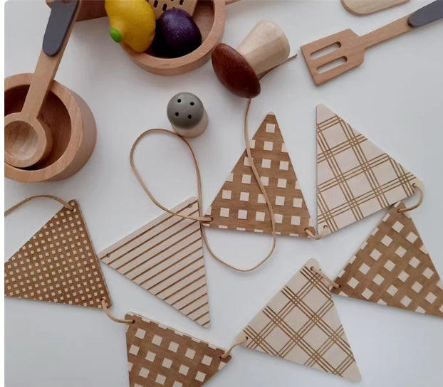 Wooden Flag – Baba Balloon